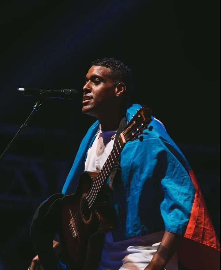 Vibrants hommages au chanteur Michaël Benjamin