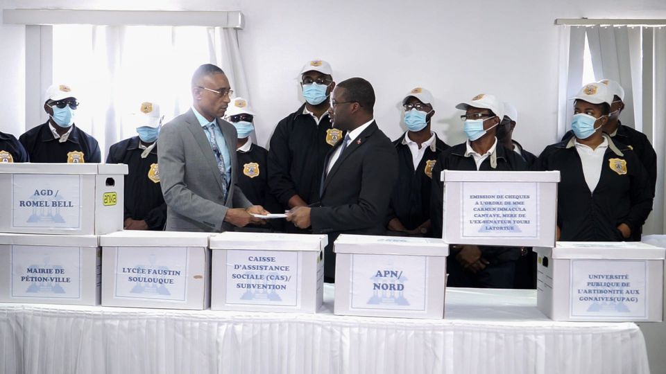 L’ULCC exige des poursuites légales contre des personnes suspectées de ...