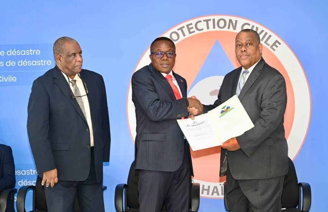 Emmanuel Pierre remplace Jerry Chandler à la tête de la Protection civile